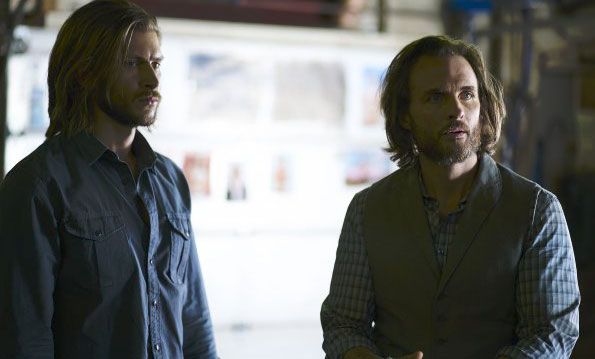 Bitten : Bitten : Photo Greg Bryk, Greyston Holt - 44 sur 187 - AlloCiné