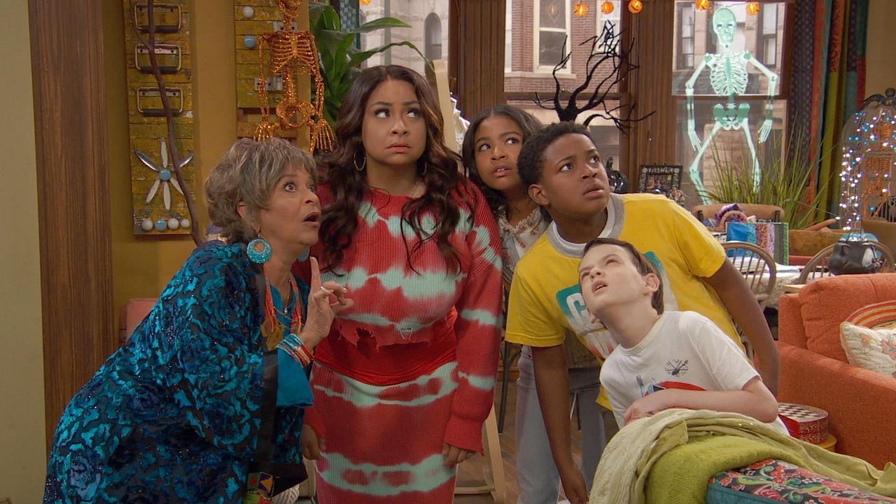 Poster saison 2 - Affiche 53 sur 95 - AlloCiné