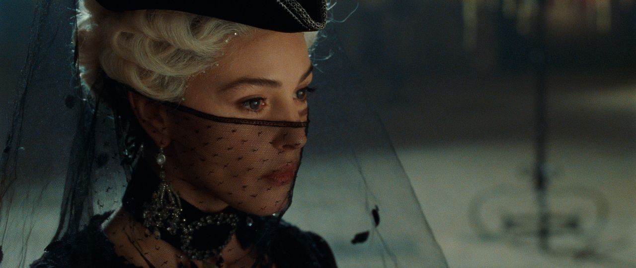 Photo du film Le Pacte des loups - Photo 16 sur 37 - AlloCiné