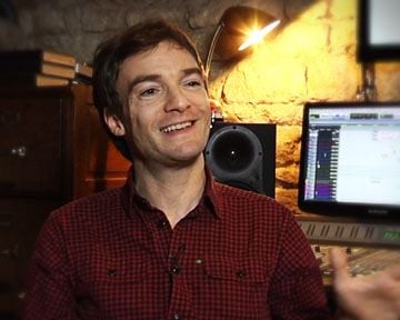 Découvrez Jonathan Lambert en studio ! [VIDEO] - News Séries - AlloCiné