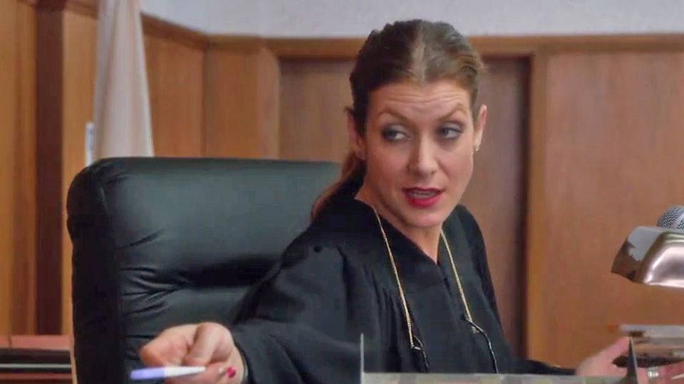 Bad Judge - Les premières images de la série - Trailer Bad Judge S01 ...