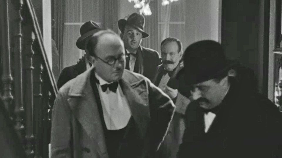 Extrait du film La Chienne - La Chienne - EXTRAIT "Le tout c'est de ...
