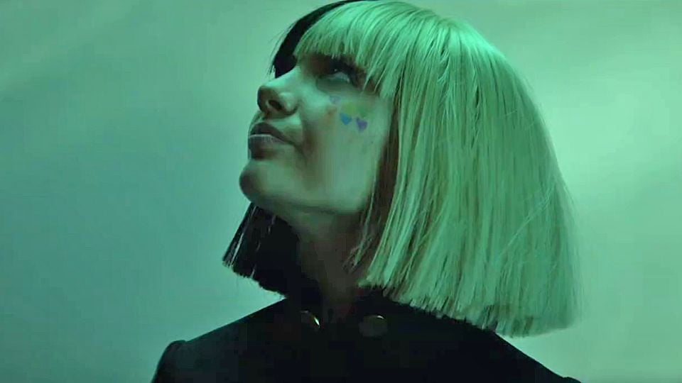 Vidéo de My Little Pony : le film - My Little Pony - Clip Sia "Rainbow ...