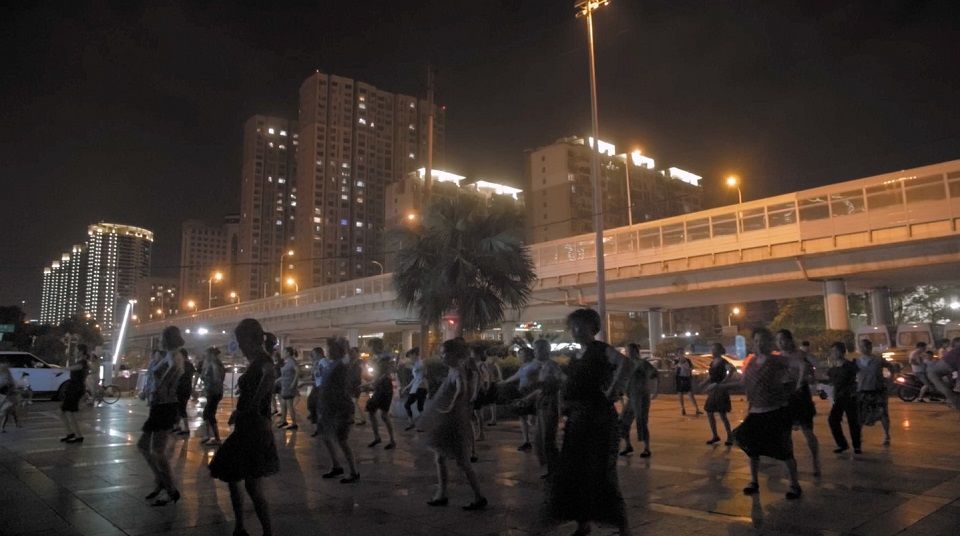 Un Tigre Court dans la Montagne par Nicolas Vimenet - AlloCiné