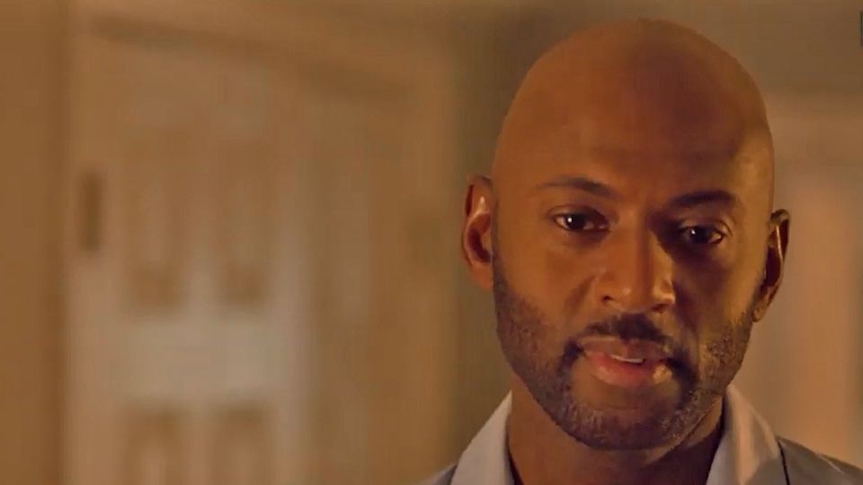 Trailer du film Holiday Rush - Holiday Rush Bande-annonce VO - AlloCiné