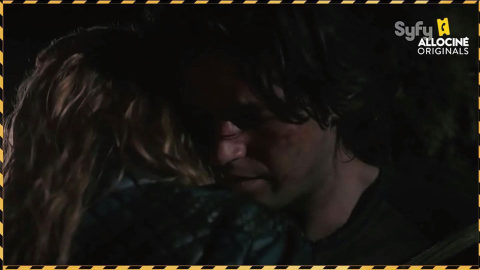 Et paf, il est mort - Finn Collins (The 100) - Vidéo Les 100 - AlloCiné