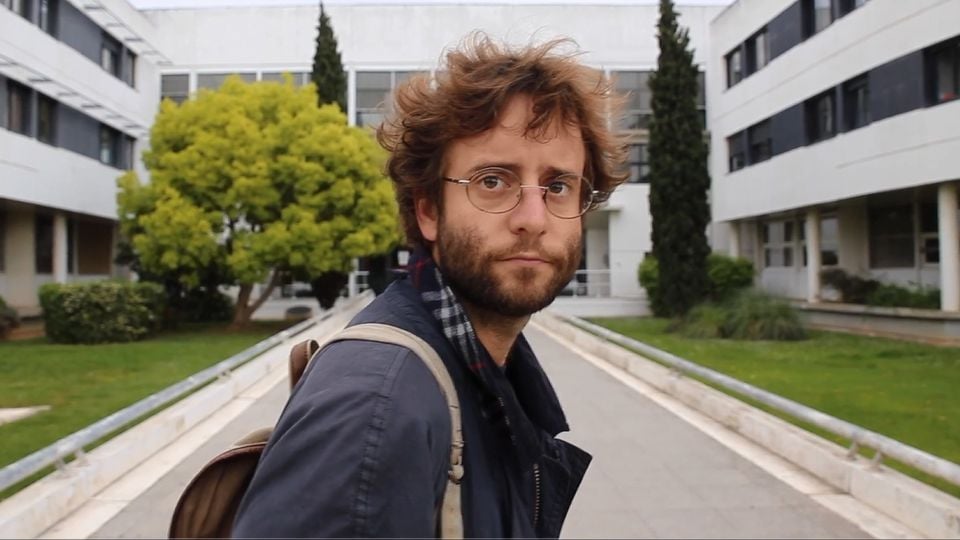 Trailer du film Toubib - Toubib Bande-annonce VF - AlloCiné