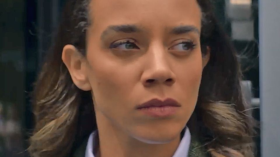 Intimidation - saison 1 Bande-annonce VO - Trailer Intimidation S01 ...