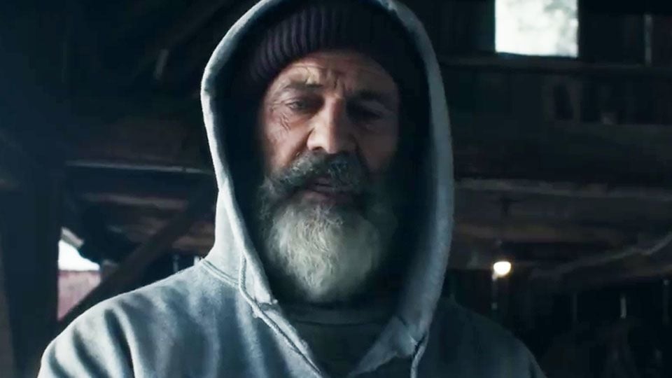 Trailer du film Fatman - Fatman Bande-annonce VO - AlloCiné