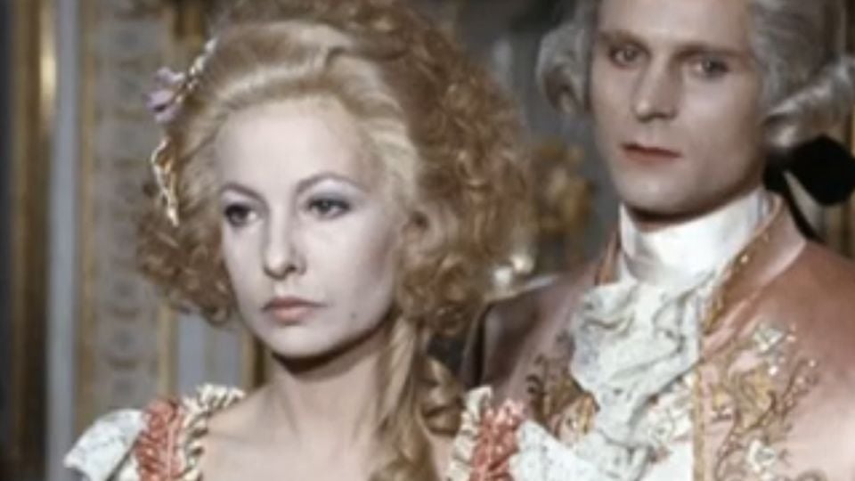Marie-Antoinette - saison 1 Bande-annonce VF - Trailer Marie-Antoinette ...