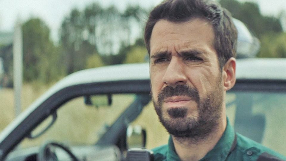 Visitors - saison 1 Bande-annonce VF - Trailer Visitors S01 - AlloCiné