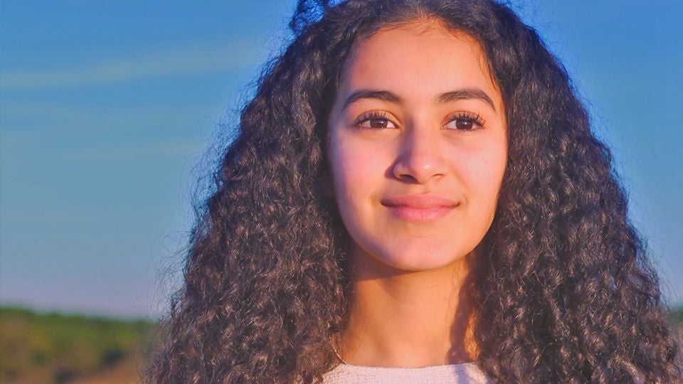 Trailer du film La Sorcière et le martien - La Sorcière et le martien ...