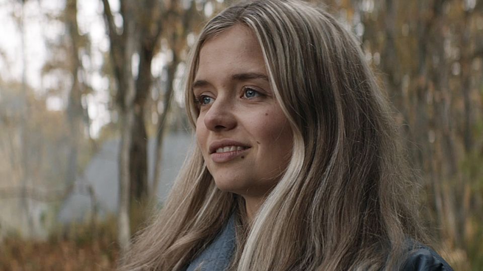 Trailer du film Evil Forest - Evil Forest Bande-annonce VO - AlloCiné